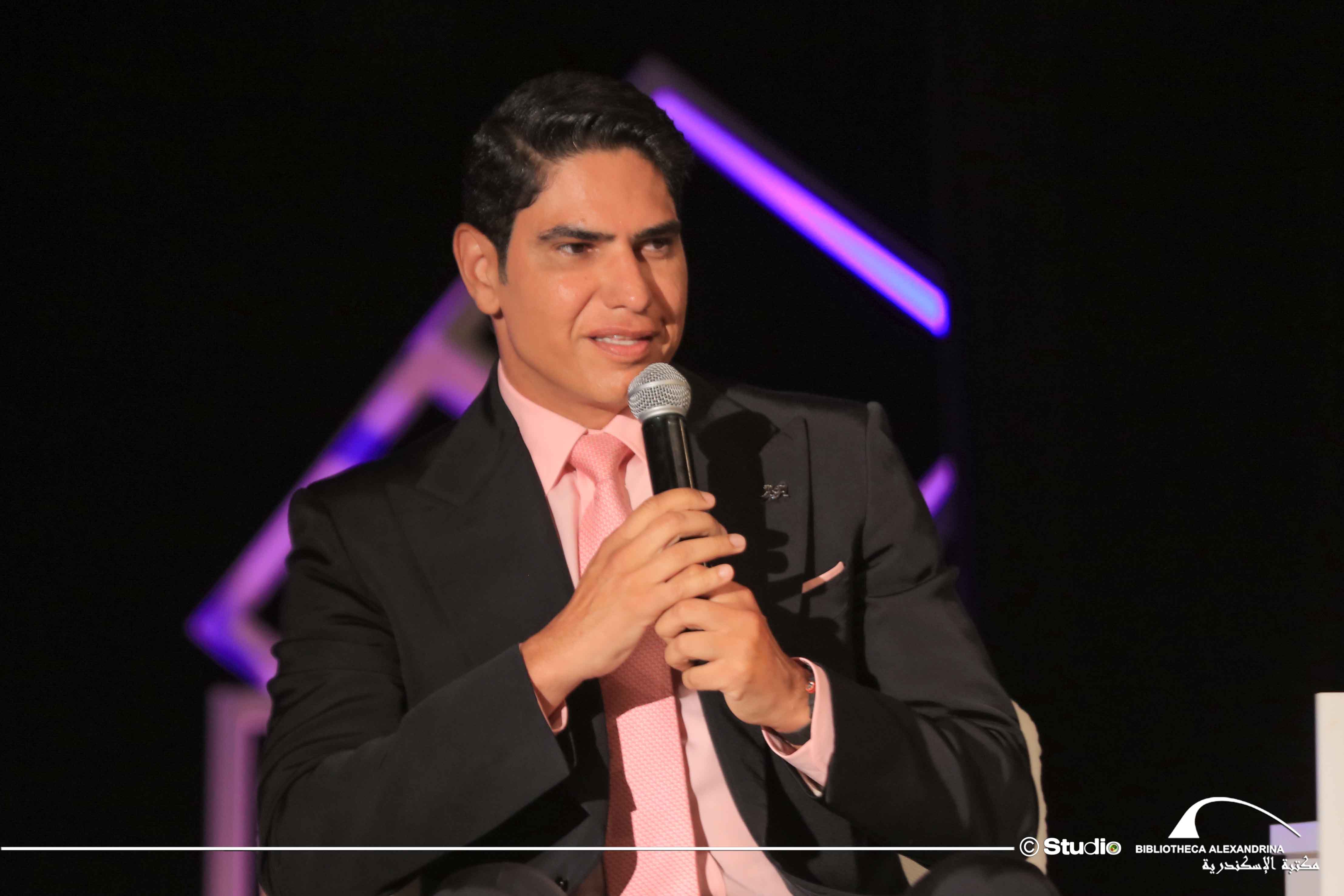 Abu Hashima in an Open Discussion with High School Students ...